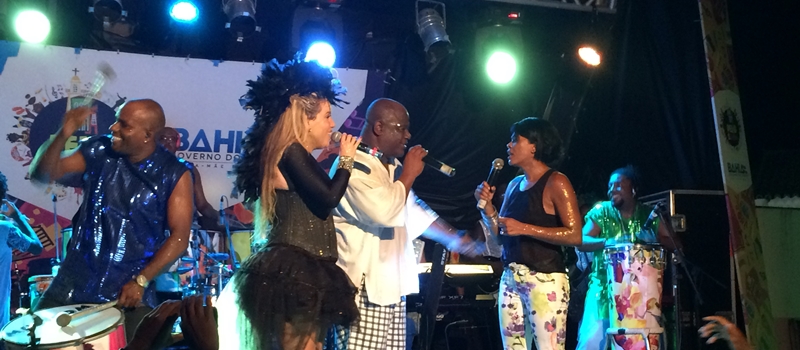 ENSAIO DA TIMBALADA? Ex-vocalistas do grupo, Amanda, Ninha e Patrícia ...