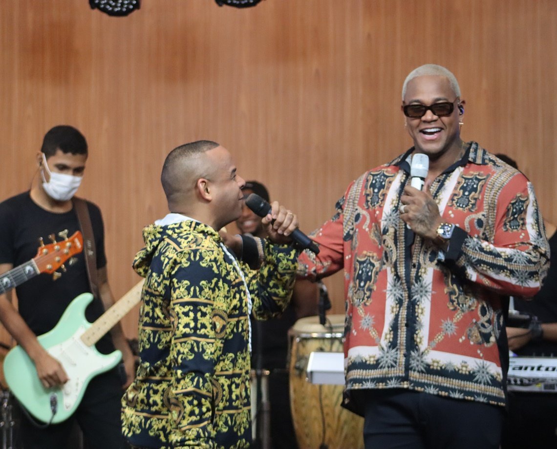 Autoridades e celebridades participaram da estreia da Cidade Aratu ...