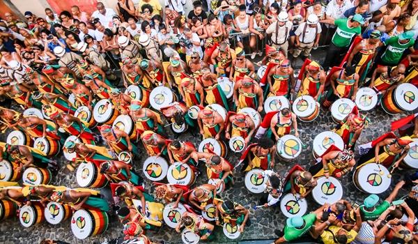 Banda Olodum anuncia show no TikTok com distribuição de 170 cestas ...