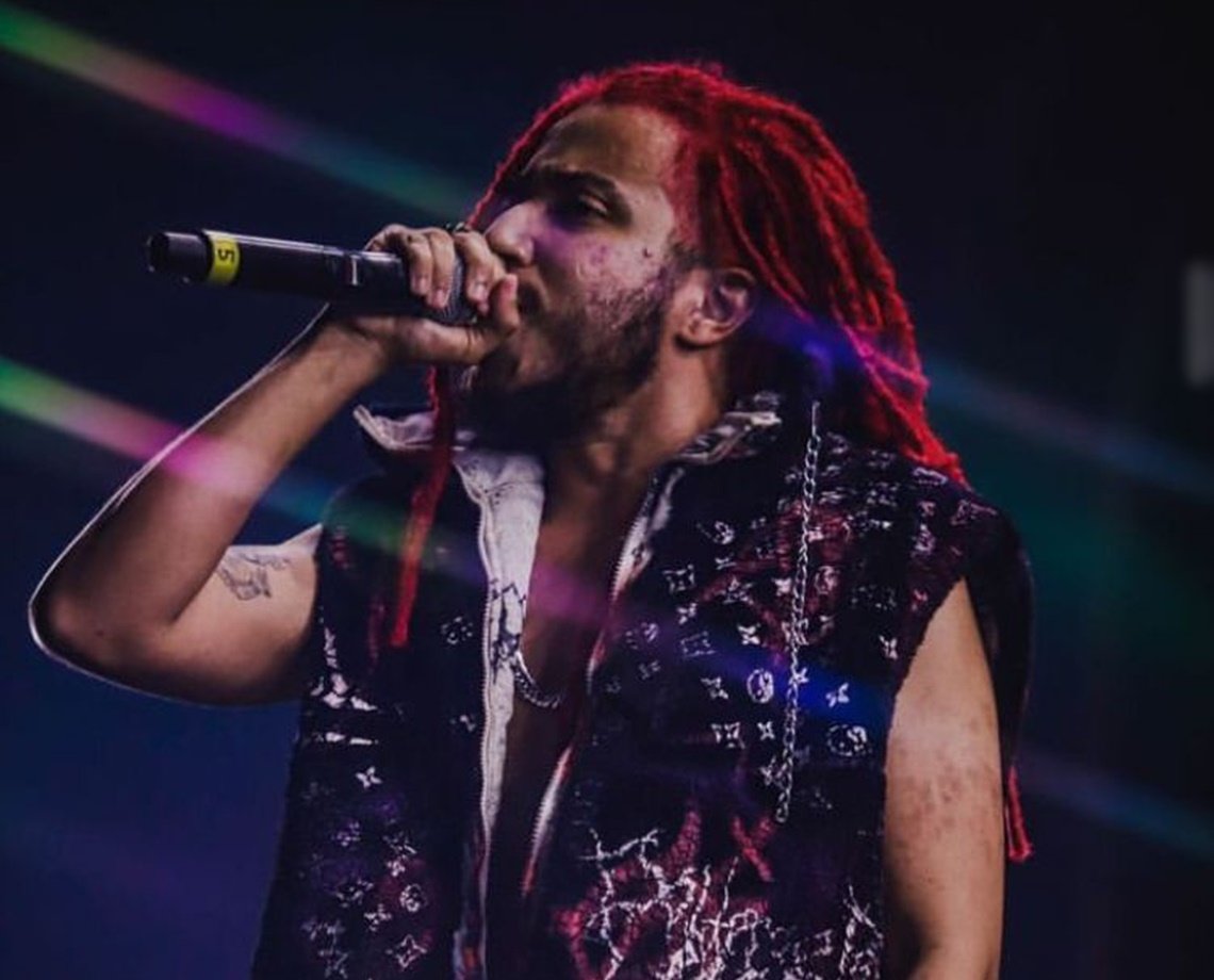 Promessa na cena soteropolitana, rapper Young Piva sobe ao palco do Afropunk Bahia 2022 | Aratu ...