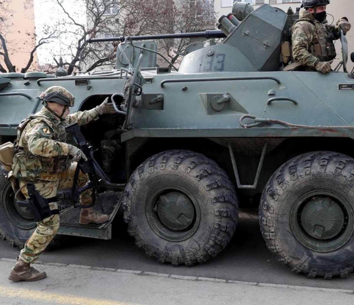 Rússia ataca base militar que fica a 25 quilômetros da Polônia | Aratu On