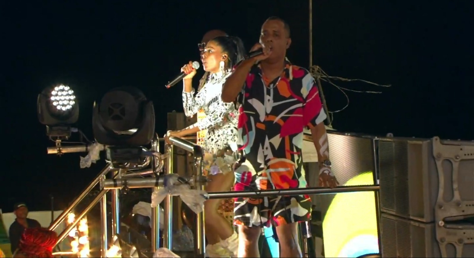 Em cima do trio, Xexéu agradece a Brown por oportunidade de voltar à ...